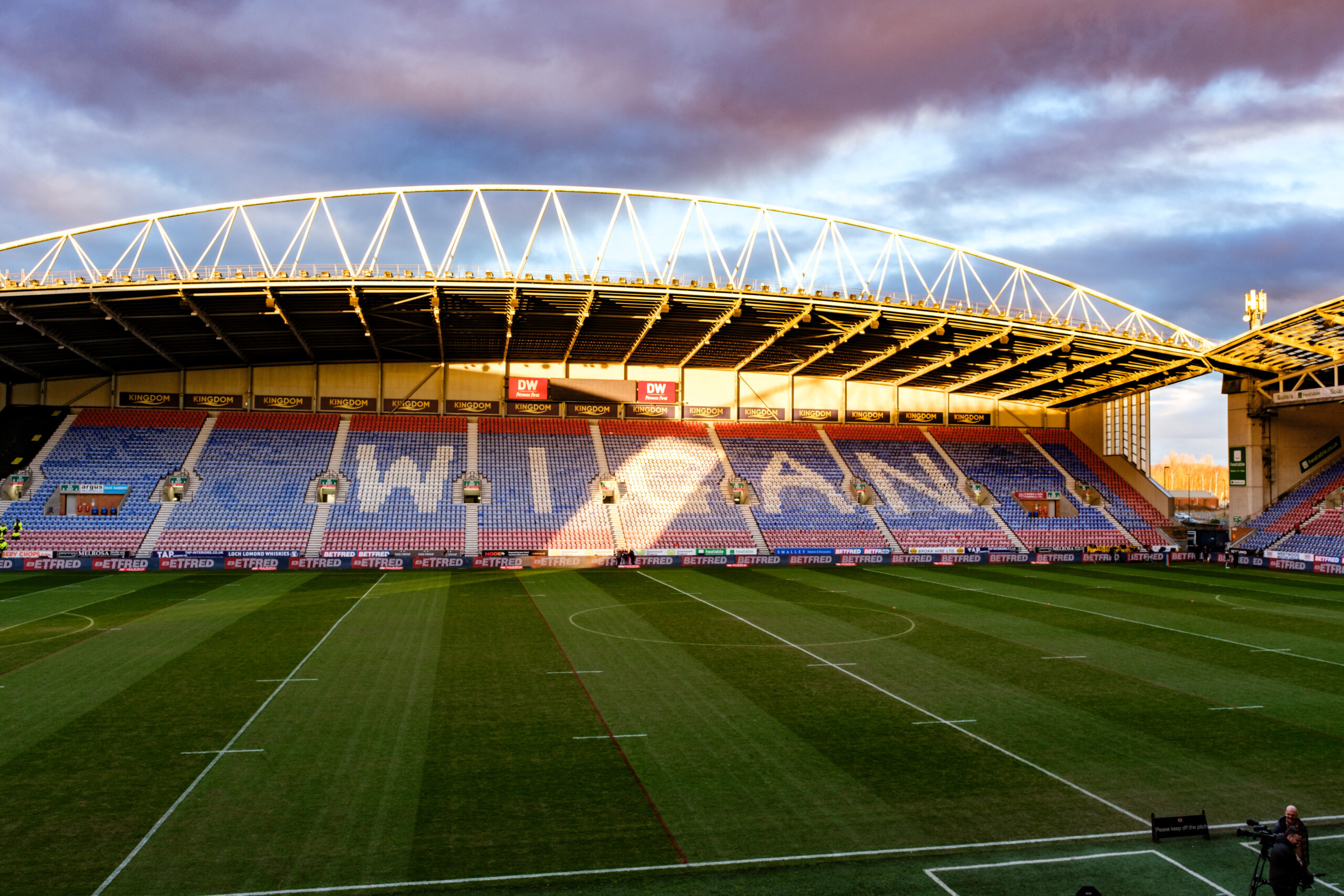 Carling Lounge - England v Samoa | Brick Community Stadium